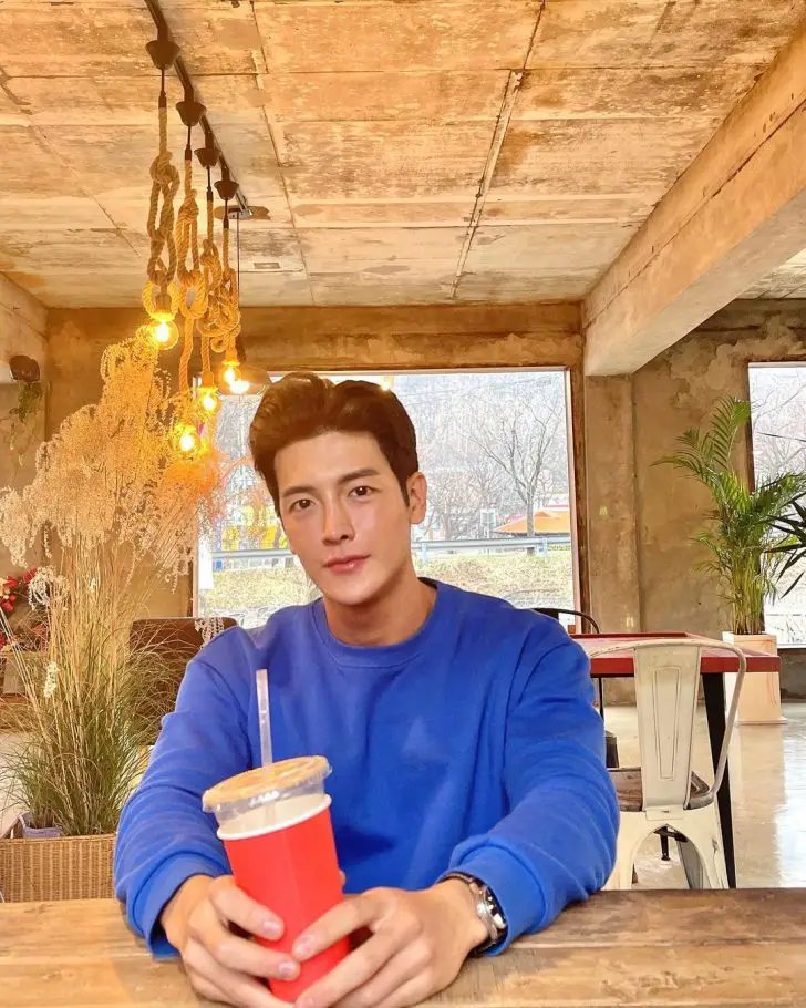 Kim Jun-Sik: Meet One of The Cast Members in Single's Inferno - 2021 ...