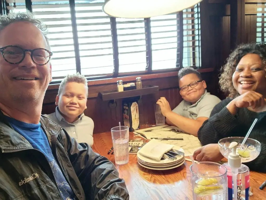 Ruschell Boone husband, Todd Boone: Married life and children» GhLinks ...